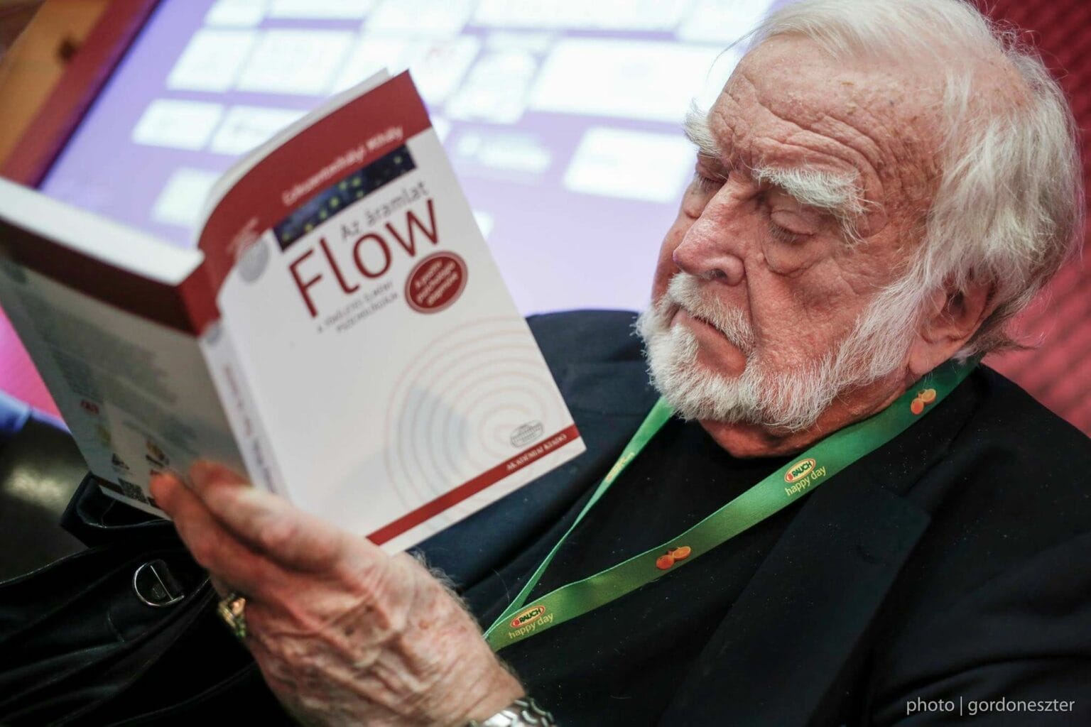 Flow by Mihaly Csikszentmihalyi – Book Review – Simply Music